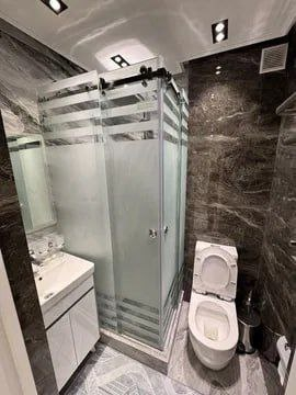 Бобура 3/2/5  кирпичный дом  раздельные комнаты   неторец евро-ремонт