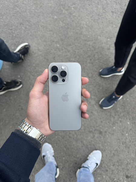 Iphone 15 pro 128gb ideal