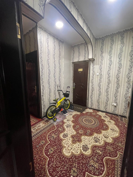 Продаётся 3-комнатная квартира в Кара-Камыш 2/4, Алмазарский район