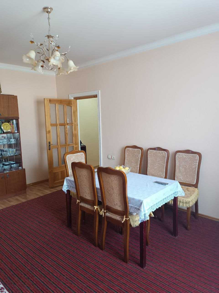 Срочно продается 2х ком квартира рядом с м, ОЙБЕК  60м2