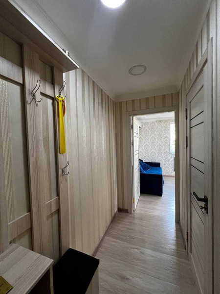 м.Буюк Ипак Йули Школа№ 171 1-комнатная 4/5 34 м² кирпич 2х3 балкон
