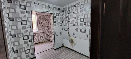 3 xonali, zudlik bilan sotiladi