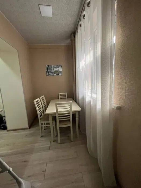 Продается квартира на Саламатина 2/2/5 кирпич 52м2 не торец