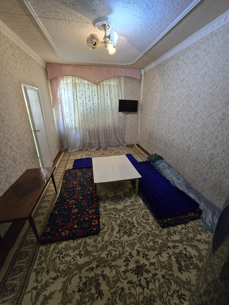От Метро Улугбека 2 астановки 1/1/4 ТВ Хол. 300у.е. Чиланзар-2 163-шк.