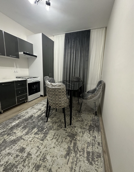 Arenda kvartira Olmozor citi 2 xonali kvartira oilaga beriladi