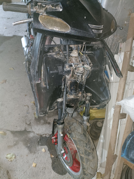 Продаётся срочно скутер кавасаки 2018 года.смотрите по фото.