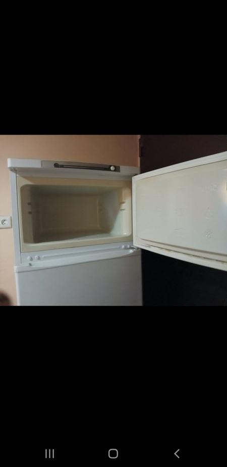 Холодилник indesit