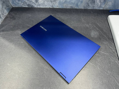 Noutbuk Samsung Galaxy Book Flex 15.6 i7 -10 12/256 SSD Nvme