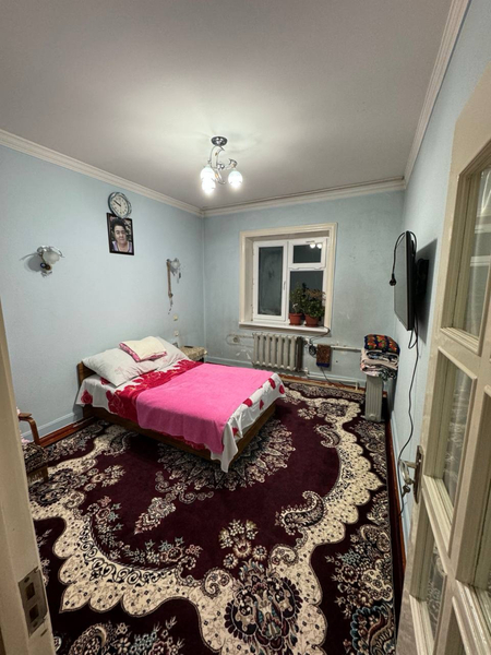 Qoyliq 5 massivda 5 xonali uy sotiladi