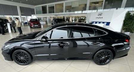 Hyundai Sonata Black