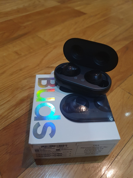 Samsung А32 с наушниками Buds