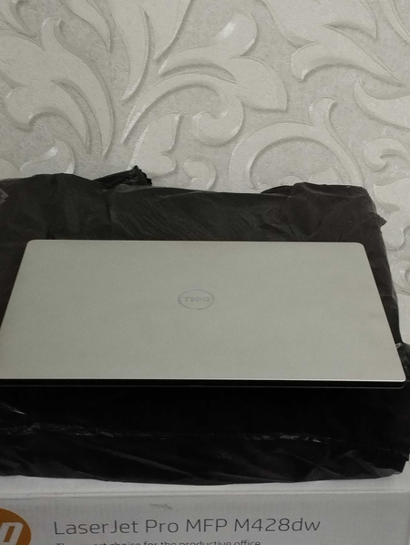Noutbuk - Samsung \Azu - 4GB\T3500-2.1GHz\HD-320GB\Batare:1.5-2 soat\