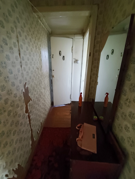 2 х ком Спутник 2. 2/2 в деревянном доме. Титан У метро. Цена 30.500уе
