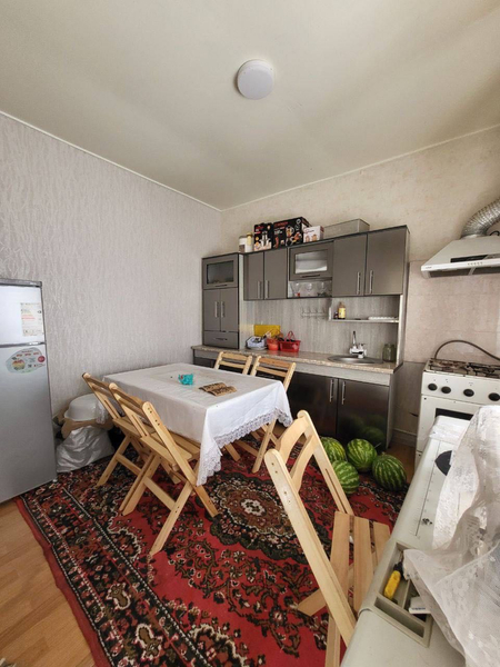 Uy sotiladi arzon 4.2 sotix 5 xona