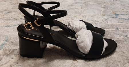 Боссоножки Charles & Keith