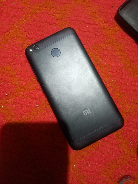 samsung a22 4/64 redmi 4x 32 tali