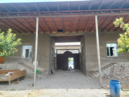 Uy sotiladi Yashnobod rayon yangi hayot maxala
