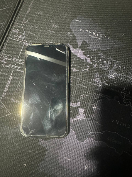 Iphone 12 pro 128 gb.