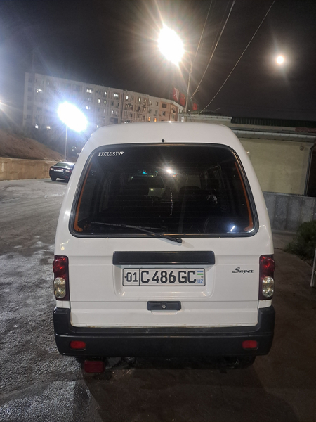 Chevrolet damas lux sotiladi