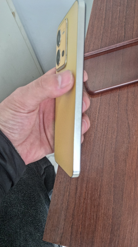 Vivo V25E sotiladi holati ideal