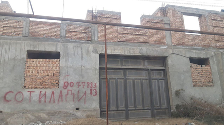 Uy sotiladi Fargʻona shahar arentir Oybek yonida