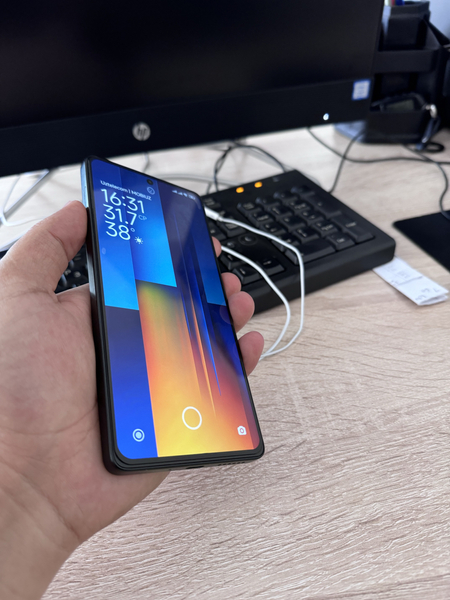 Poco M6 pro 8/256 talisi. 3 oy boldi olinganinga