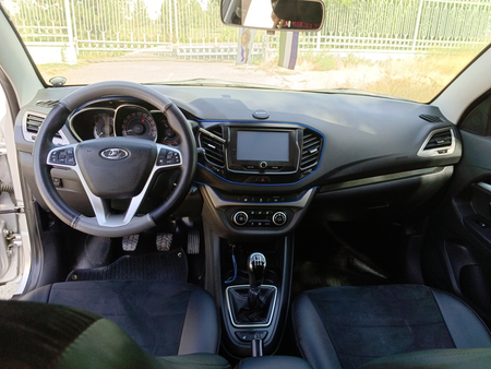 Lada vesta 1.8 продам срочно