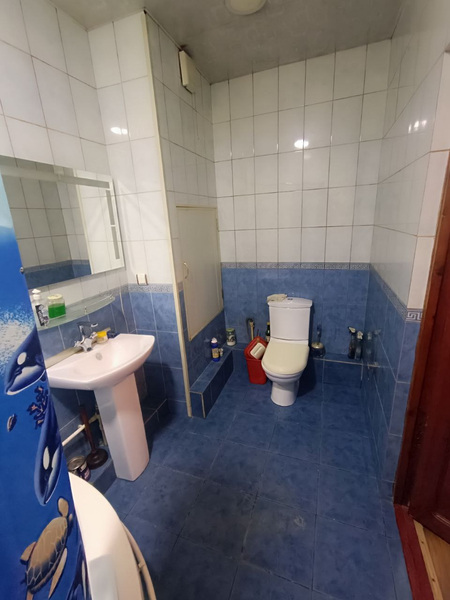Срочно продается своя 1 комнатная квартира  массив кушбеги.