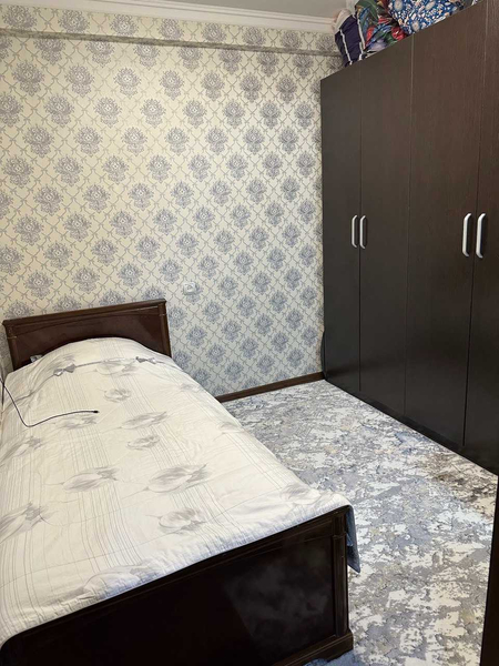 Продаётся срочно 4 комнатная квартира в самом центре Ташкента
