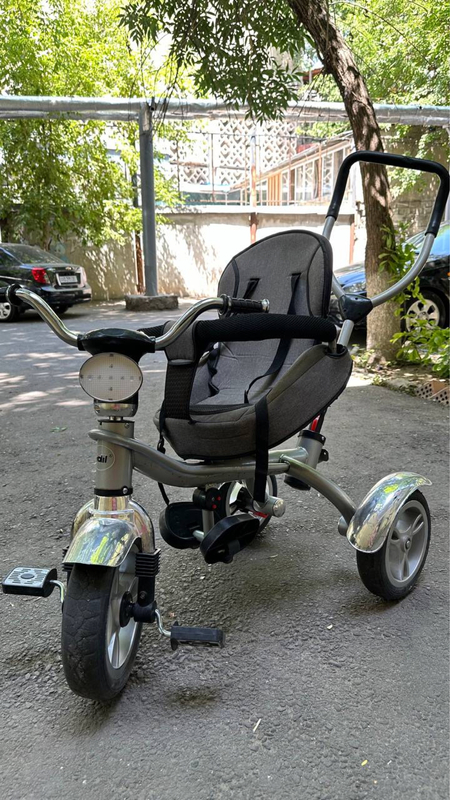 Bolalar uchun velisoped, orqasidigi ruchkasidanam boshqarsa bo’ladi