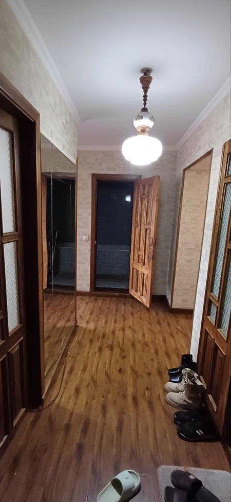 Срочно продается двухкомнатная квартира в Яккасарайском районе,.