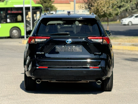 Продается Toyota RAV 4 Hybrid Euro