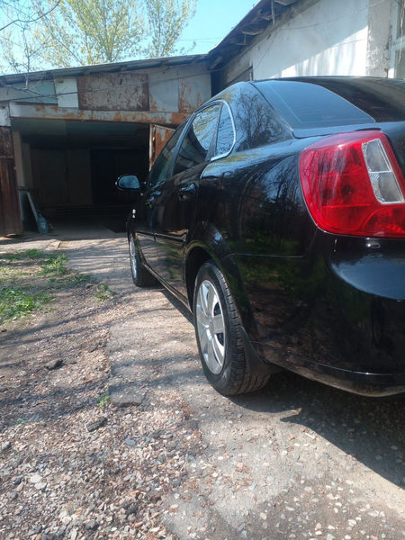 Lacetti sotiladi 2010 yil