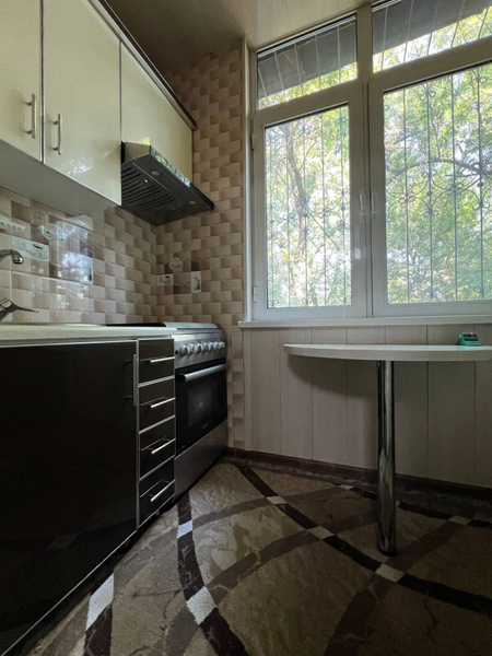 Продаётся 2*3 квартира на Чиланзаре. 10-квартал.