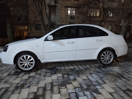 LACETTI. 2009 механика  abs. a/c енги мотор.ходовой