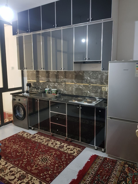 3xonali luxe beruni metroga qizlarga