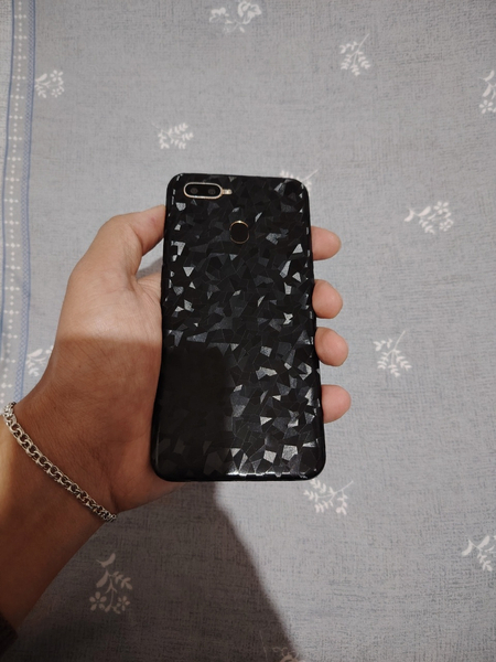 Oppo A12 holati ideal tinniq