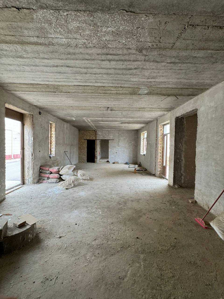 2.5 sotuxga qurilgan karobka holatdagi uchastka
