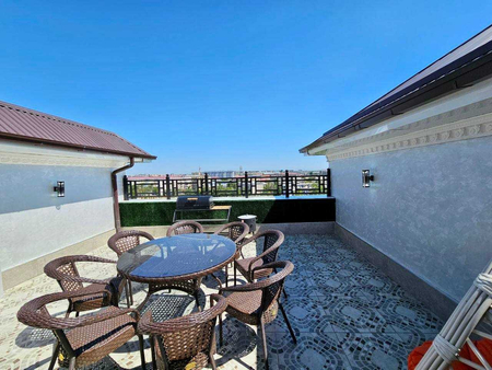 5 xonali 210m² 7-8 qavat uy sotiladi