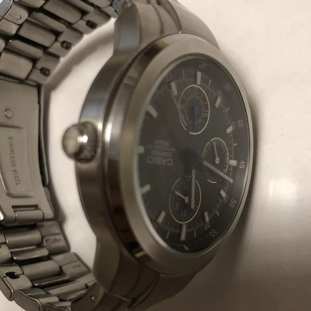 Casio Edifice EF-305 Аналоговое кварцевое.