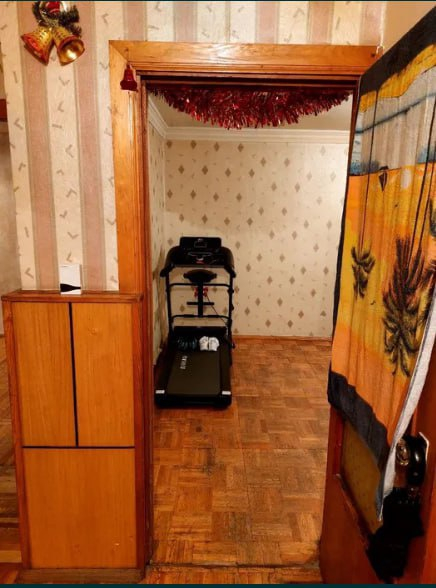 Чиланзар 1кв  3/4/4 кирпич Балкон2*4м² Общ пл 60м²