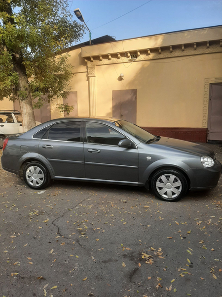 Avtomobil arzon narxda