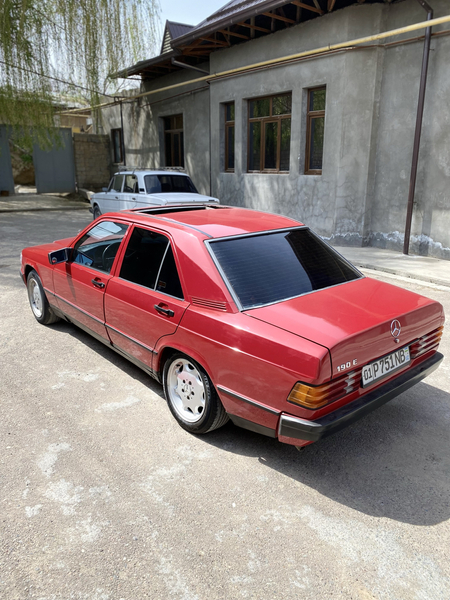 W201 e190 Sotiladi