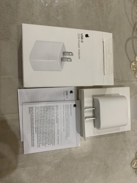 apple adapter 20W fast charger