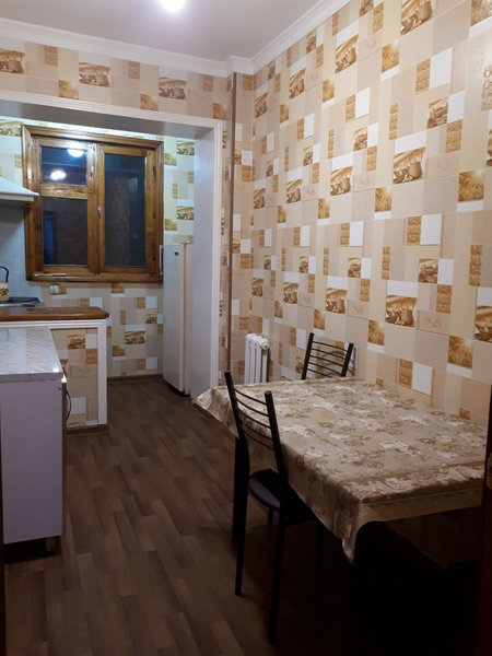 Продается квартира возле мирзоулугбекского паспортного стола