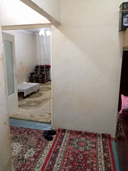 Sergli 2 bekat 1 xonali uy metro oldida 2 bekat