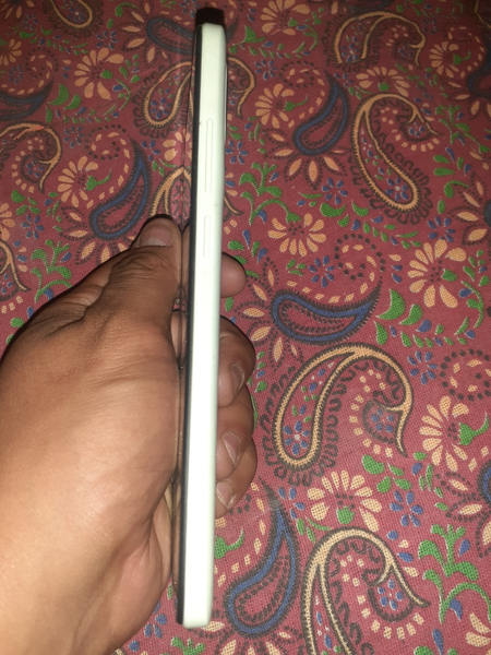 Redmi smartfon sotiladi