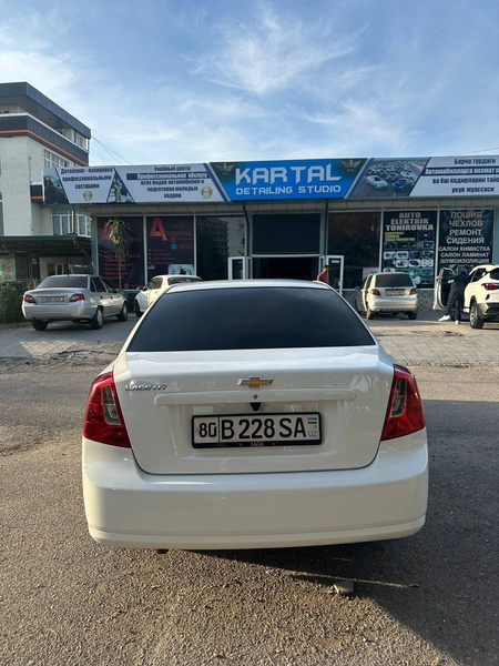 Lacetti Gentra 2023 mexanika oq rang