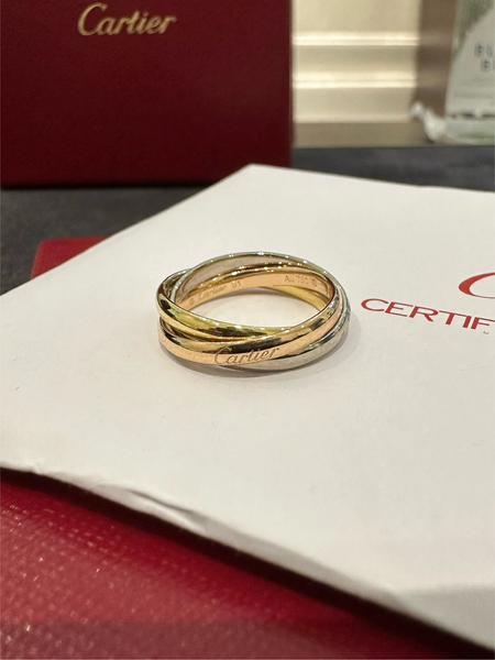 NEW Кольцо Cartier Trinity Small B423510