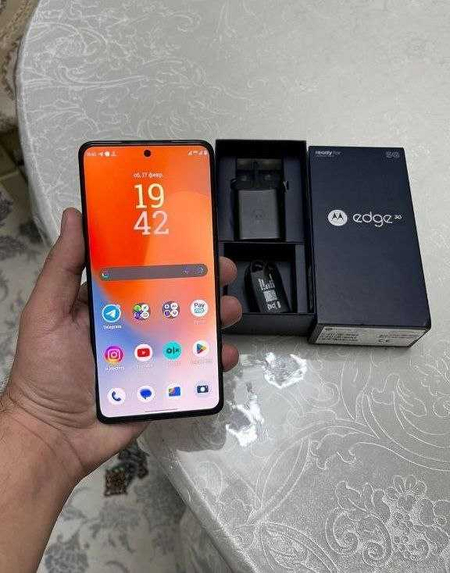 Motorola Edge 30 5 G ПРОДАМ